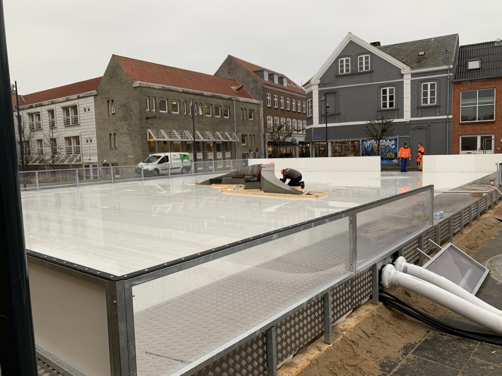 New ice-skating rink – DanCables